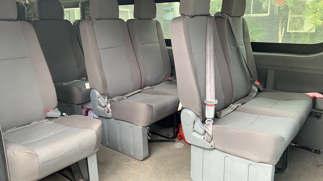 2+1 Layout Hiace Bus Seats Durbale High Wear Resistance For Narrow Body